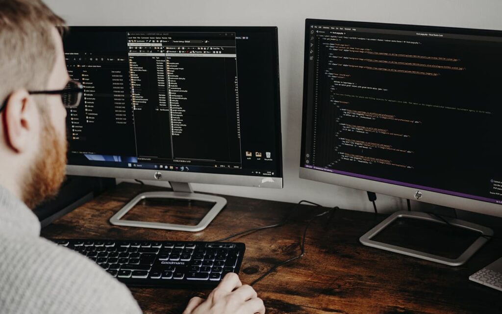 What do I need to know about IDEs and code editors? - Ed-Enki-Tor